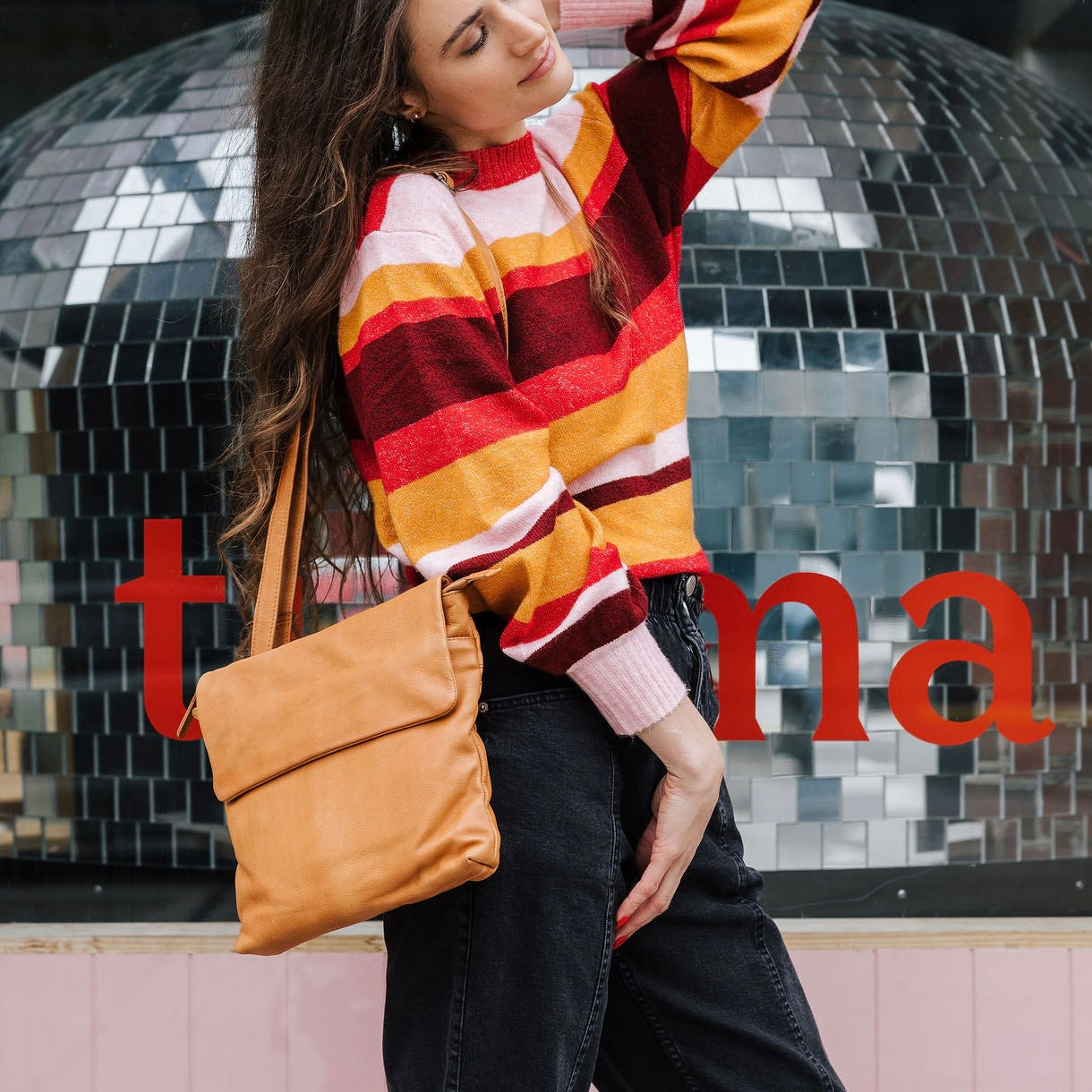 Stylish Medium Bags Collection - Shop Now! – Dusky Robin Leather