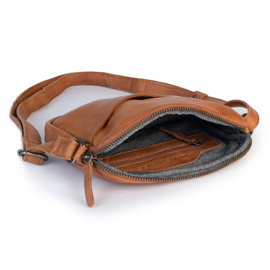Emma Bag - Stylish & Practical for Every Adventure – Dusky Robin Leather